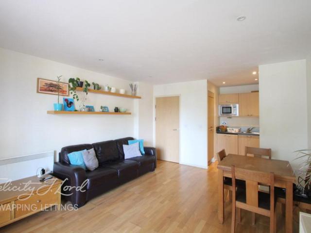 Apartment at Devonport Street, Greater London