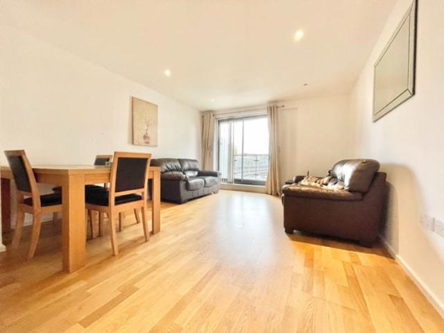 Apartment at Devonport Street, Greater London