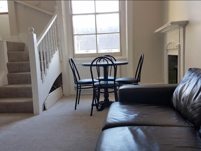 Apartment at Devonshire Terrace, City of Westminster