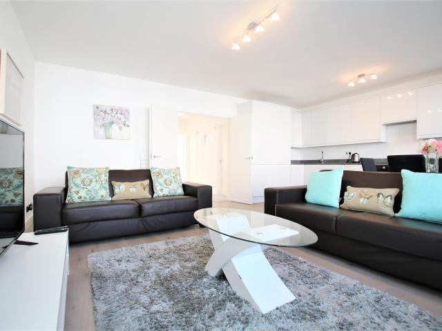 apartment at Devonshire Court, 101 103 Gloucester Terrace, London, W2 3HB