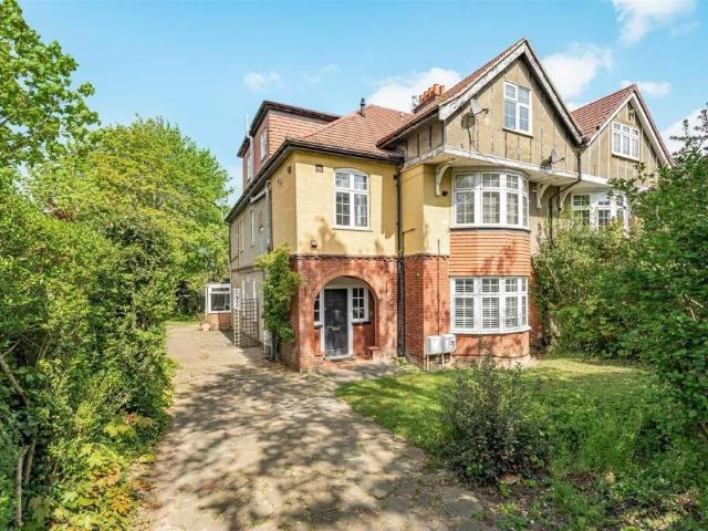 Apartment at Devonshire Road, Greater London