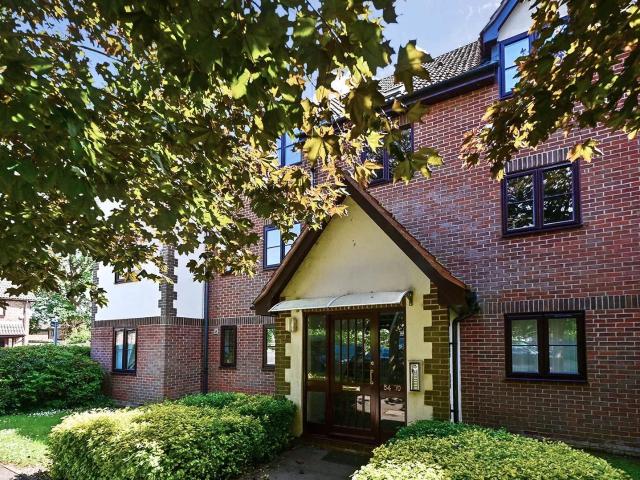 Apartment at Dexter Way, Hart