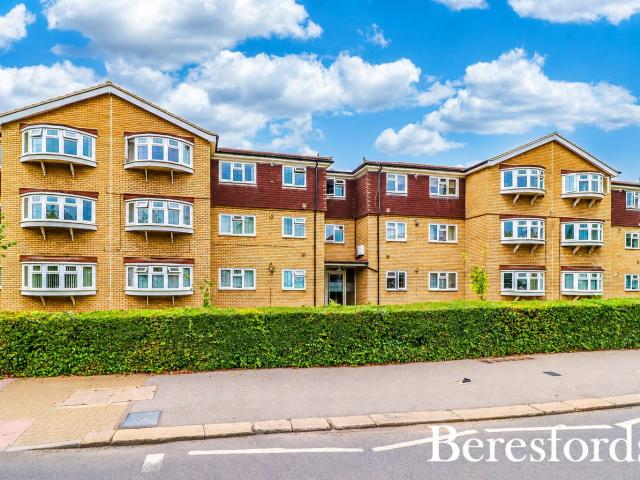 Apartment at Deyncourt Gardens, Greater London