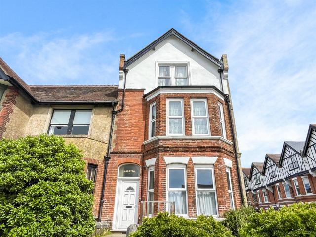 Apartment at De Cham Road, St Leonards