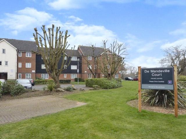 Apartment at De Mandeville Court, Greater London