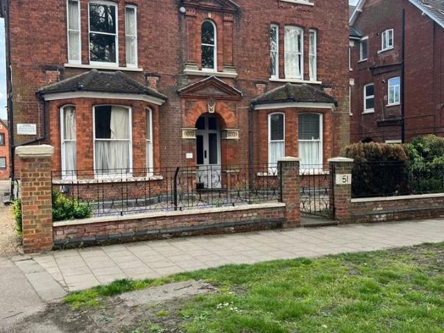 Apartment at De Parys Avenue, Bedford