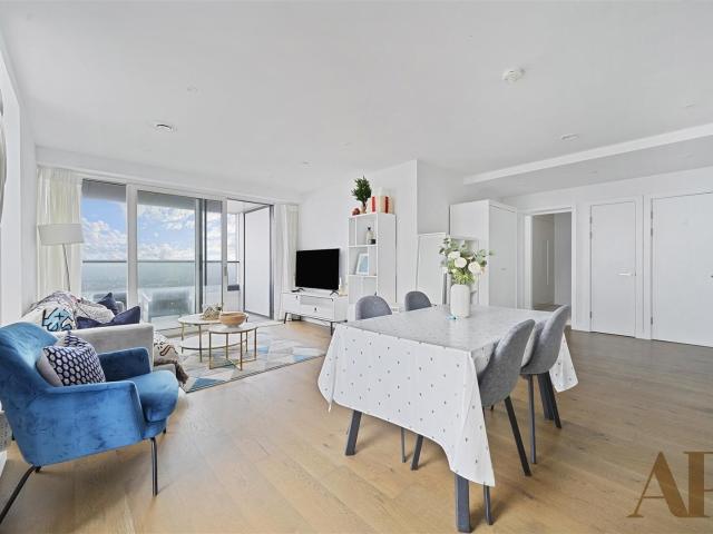 Apartment at Deacon Street, Greater London