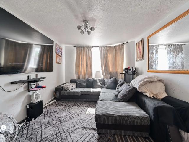 Apartment at Deal Walk, Greater London