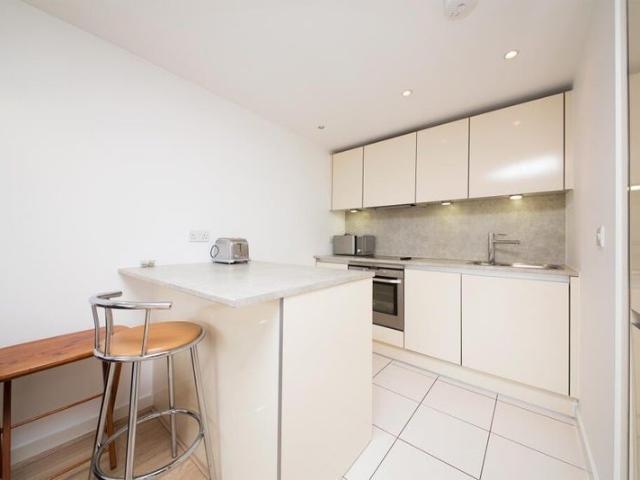 Apartment at Deals Gateway, Greater London