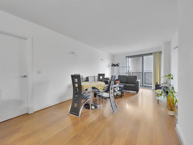 Apartment at Deals Gateway, Greater London