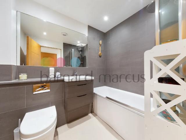 Apartment at Dean Road, Greater London