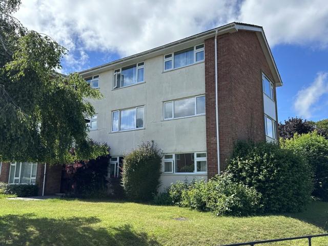 Apartment at Deane Drive, Taunton