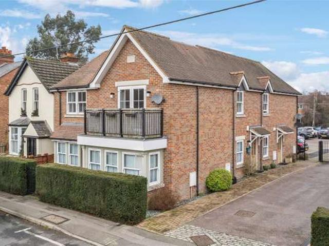 Apartment at Dedmere Road, Marlow