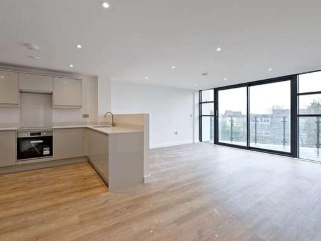 Apartment at Dedworth Road, Windsor