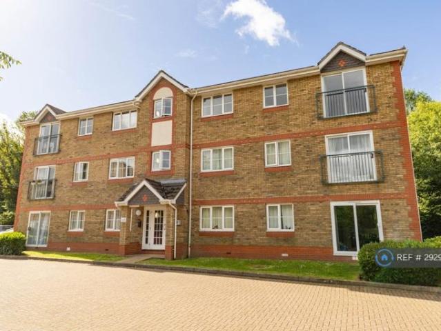 Apartment at Delfont Close, Crawley