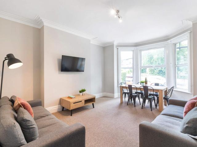 Apartment at Delph Lane, Leeds