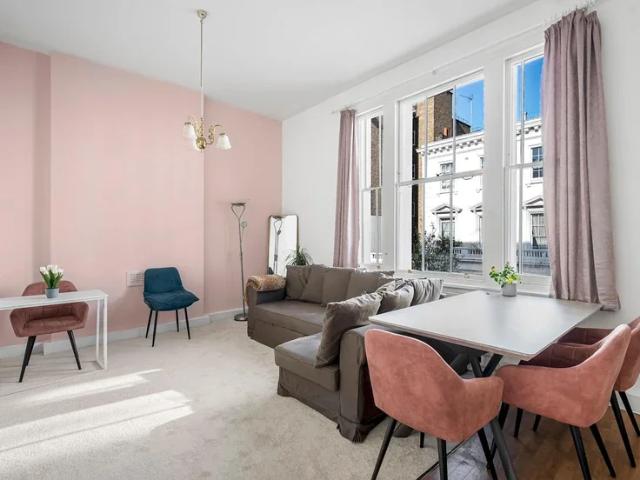 Apartment at Denbigh Place, City of Westminster