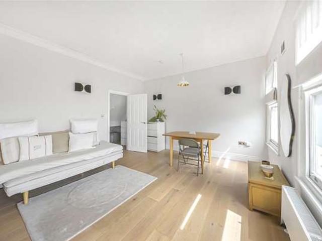 Apartment at Denholme Road, City of Westminster