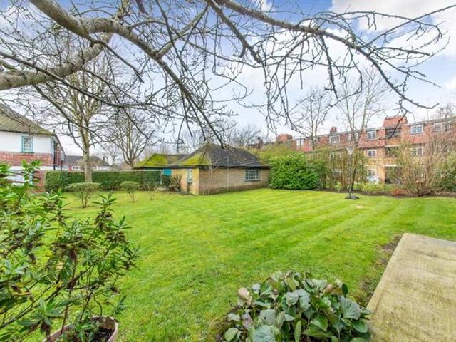 Apartment at Denison Close, Greater London
