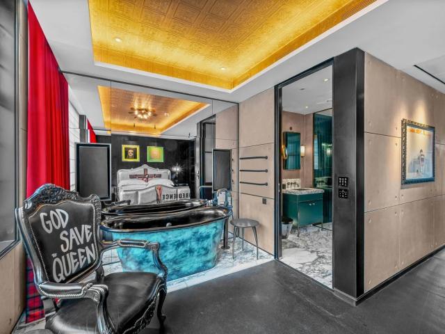 Apartment at Denmark Street, Greater London