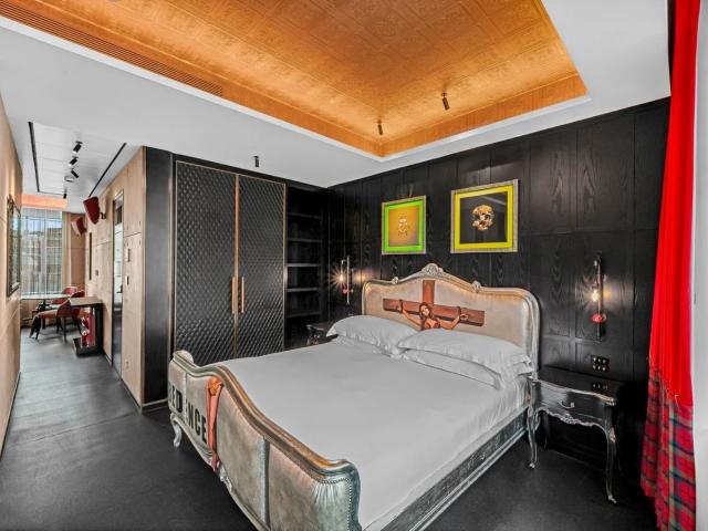 Apartment at Denmark Street, Greater London