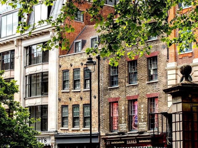 Apartment at Denmark Street, Greater London