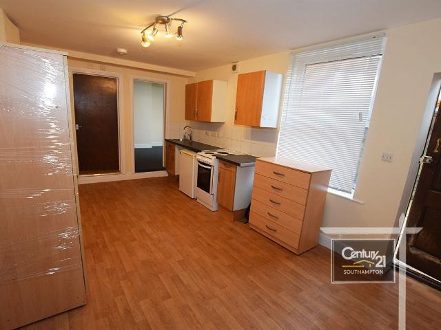 Apartment at Denzil Avenue, Southampton