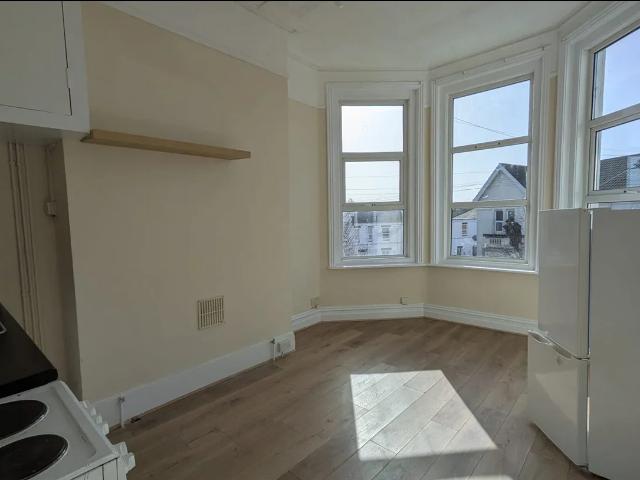 Apartment at Denzil Avenue, Southampton