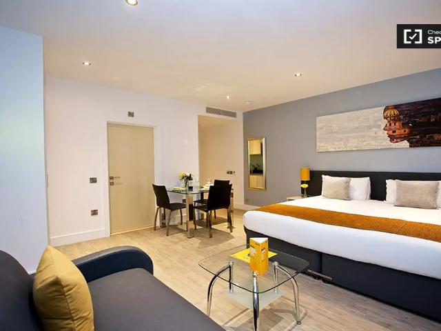 Apartment at Deptford Church Street, Greater London