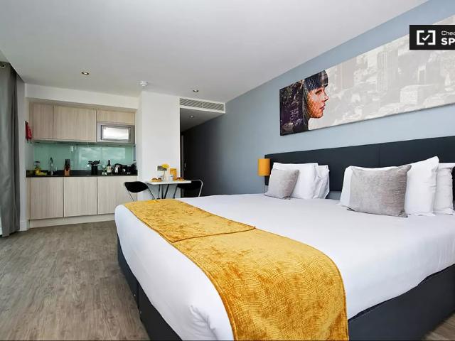 Apartment at Deptford Bridge, Greater London