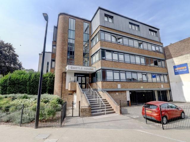 Apartment at Desborough Road, High Wycombe