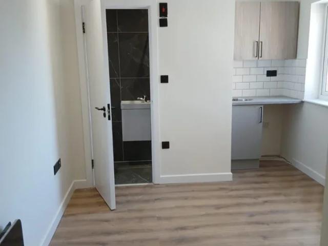 Apartment at Dickens Avenue, Tilbury
