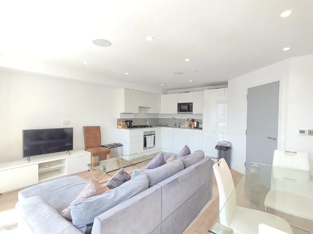 Apartment at Disraeli Road, Greater London