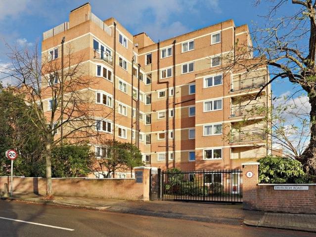 Apartment at Dryburgh Road, Greater London