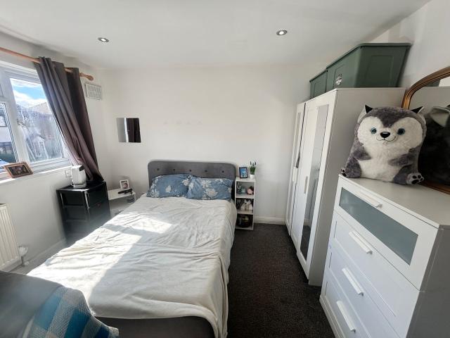 Apartment at Dryden Close, Greater London