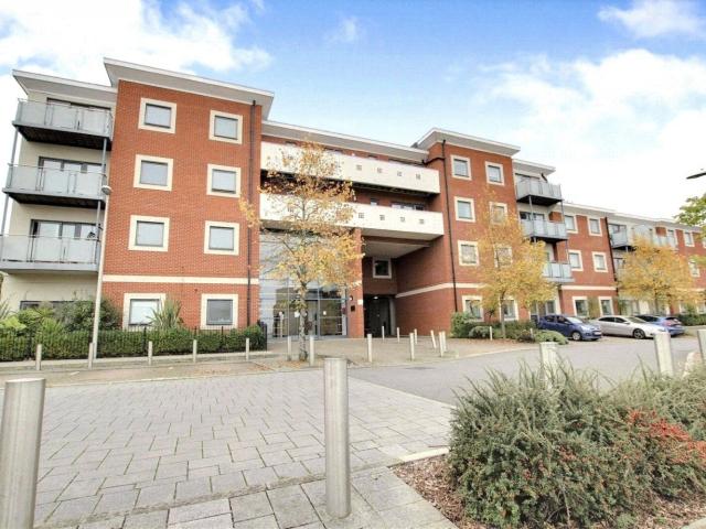 Apartment at Drake Way, Reading