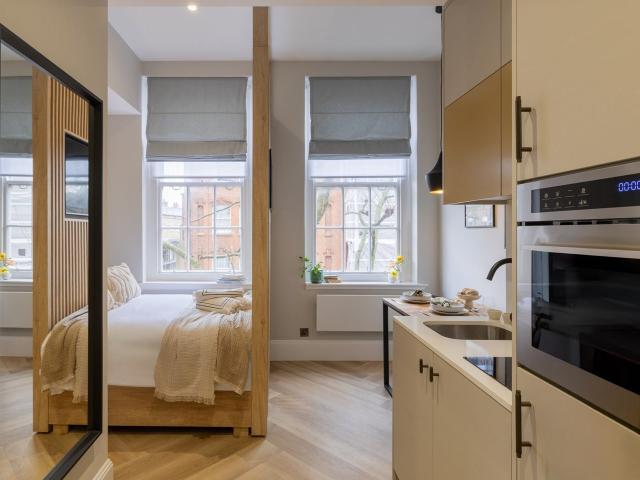Apartment at Draycott Avenue, Greater London