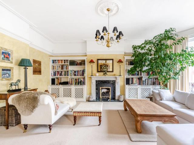 Apartment at Drayton Gardens, Greater London