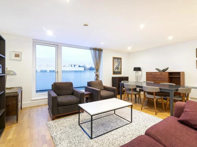 Apartment at Drayton Park, Greater London