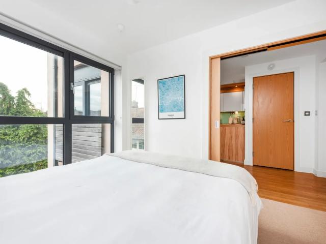 Apartment at Drayton Park, Greater London