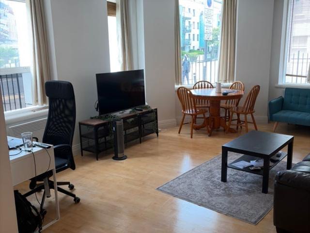Apartment at Drayton Park, Greater London