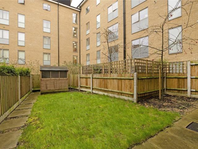 Apartment at Drovers Way, Greater London