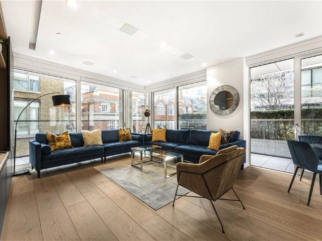 Apartment at Duchess Walk, Greater London