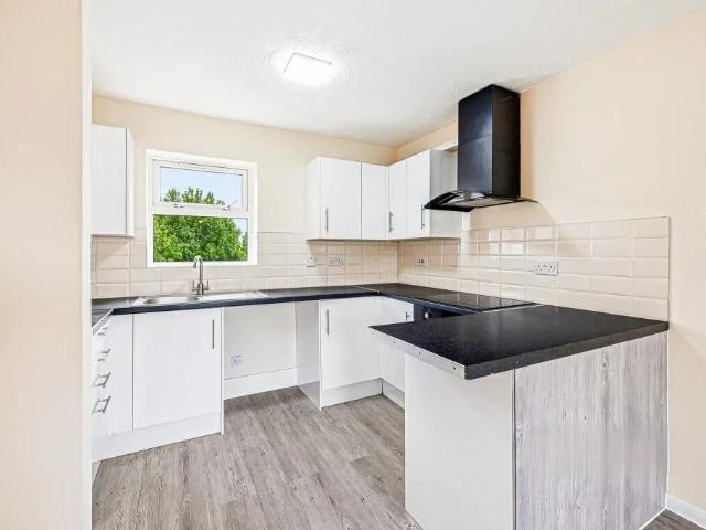 Apartment at Dudley Close, Grays