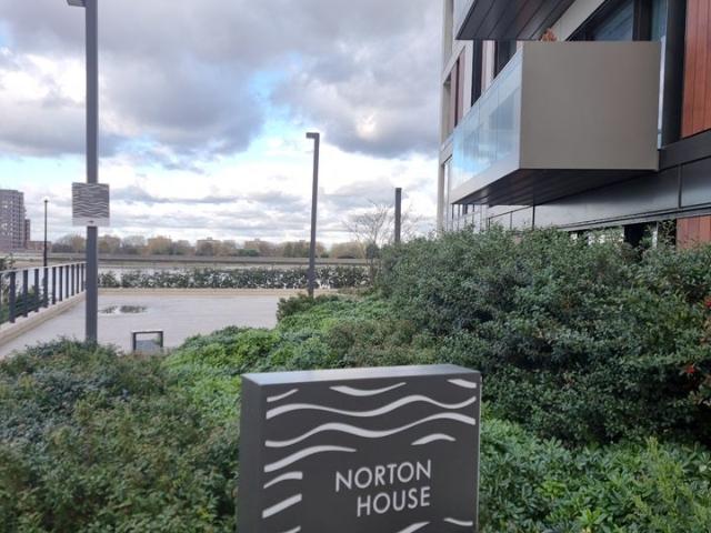 Apartment at Duke of Wellington Avenue, Greater London