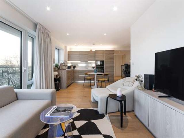 Apartment at Duke of Wellington Avenue, Greater London
