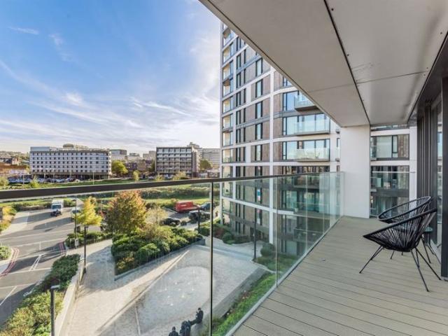 Apartment at Duke of Wellington Avenue, Greater London