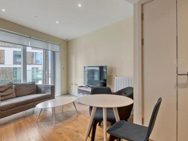 Apartment at Duke of Wellington Avenue, Greater London