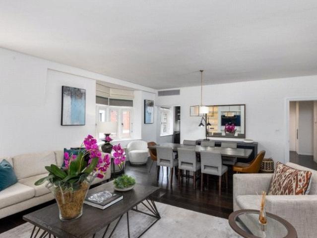 Apartment at Duke Street, City of Westminster