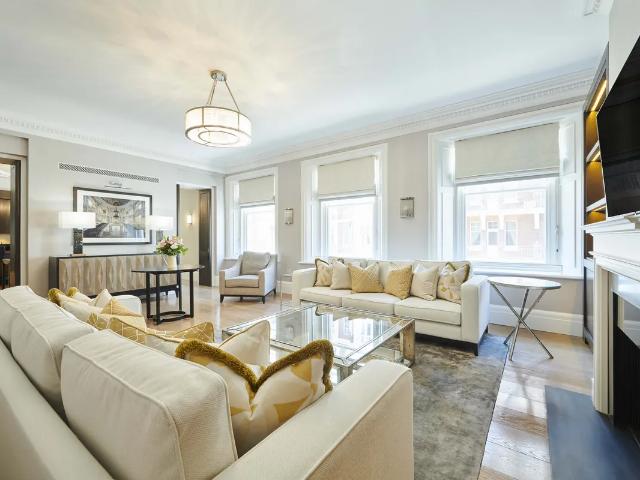 Apartment at Duke Street, City of Westminster